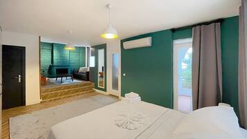 Quarto Duplo Deluxe | Roupa de alta qualidade, minibar