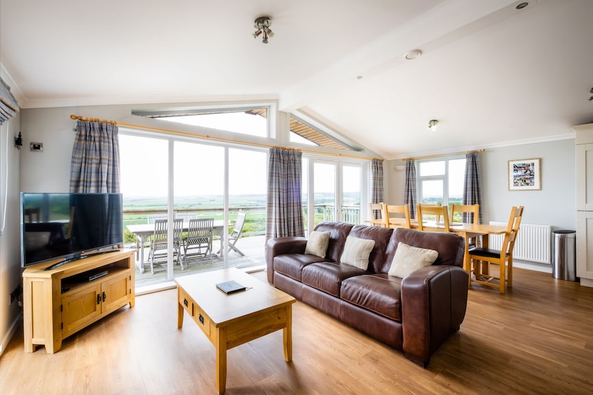 Coulthard - 6 Bed Country Lodge - Scotland