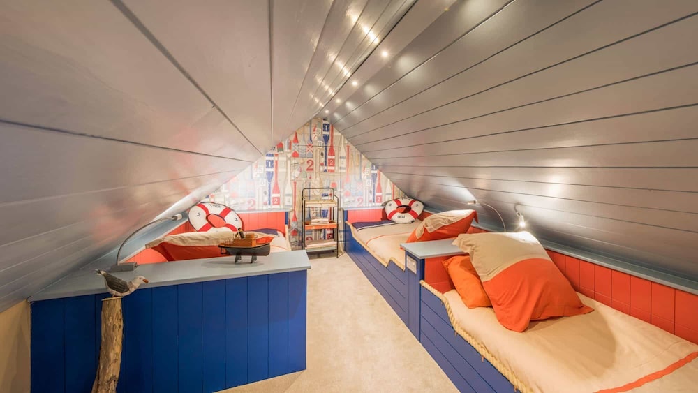 Smugglers - A Luxury Coastal Holiday Home Which Will Captivate And Delight - Salcombe