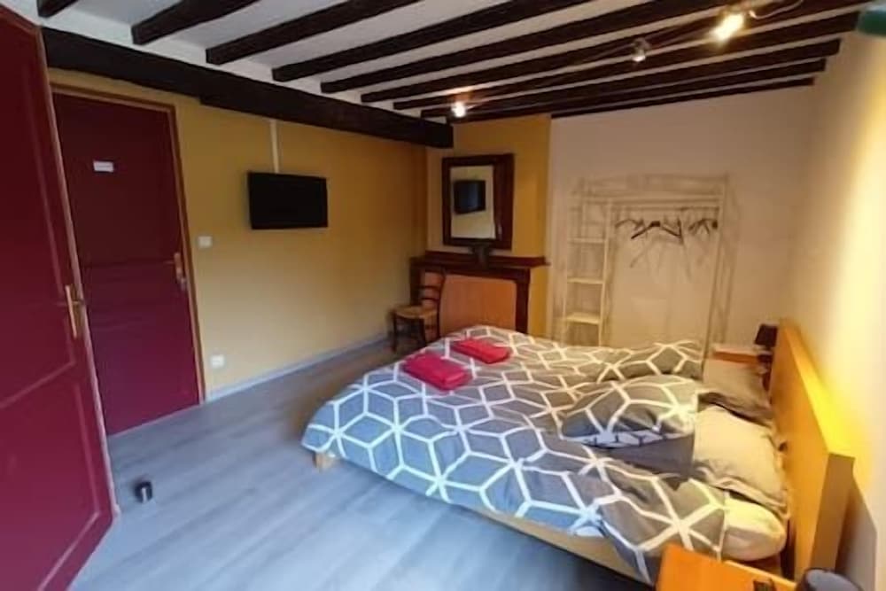 Guest Room, La Nougatine, Near Mirepoix, Swimming Pool, Nature, Agrotourism Farm - Mirepoix