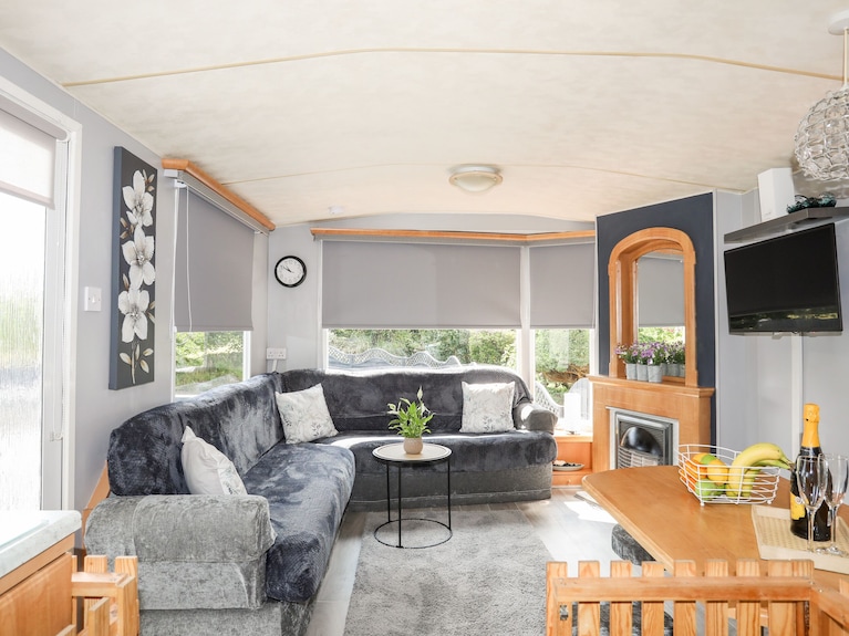 Tyn Clwt, Pet Friendly, With A Garden In Llanrug - Bangor