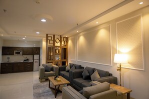 Apartamento Familiar, 3 quartos | Sala de estar