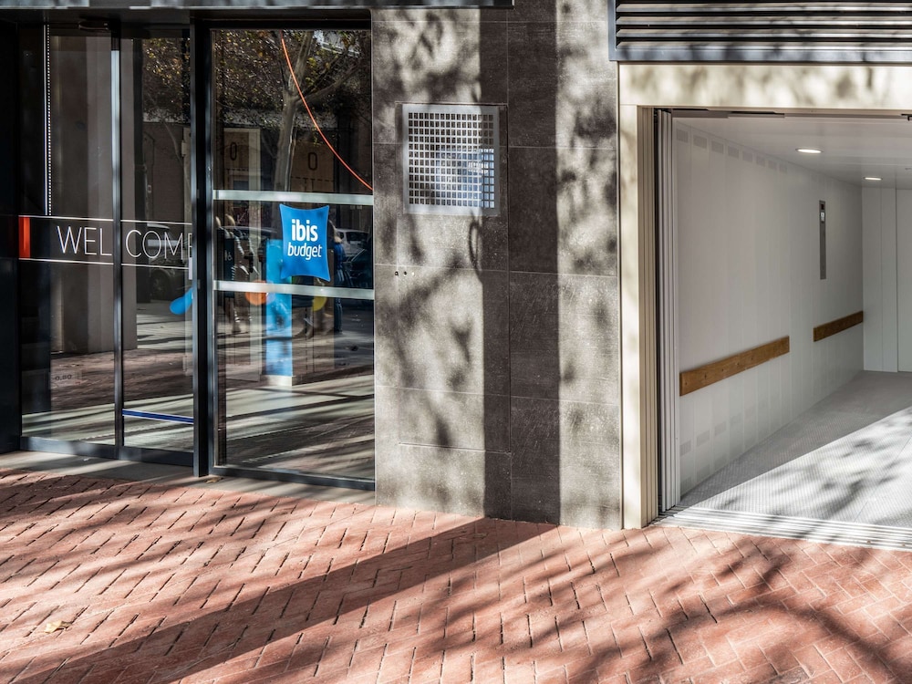 Ibis Budget Valencia Centro Puerto - Valencia