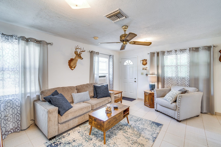 Pet-friendly Fort Mccoy Cabin W/ Fire Pit! - Florida