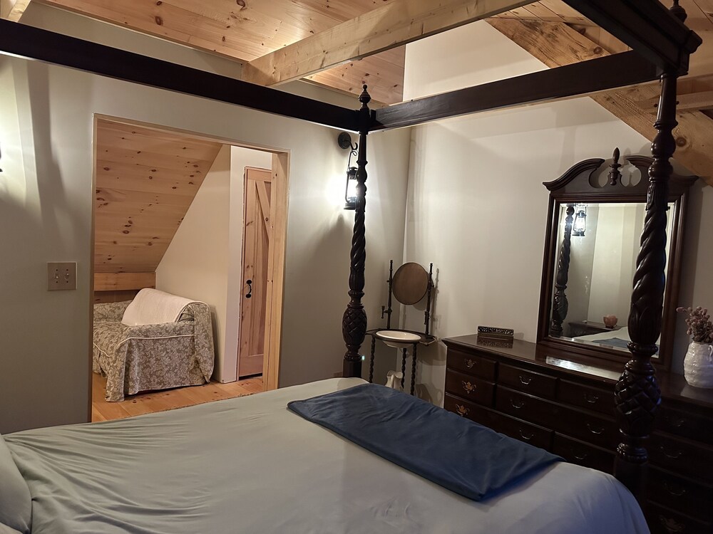 Barn Home & Chicken Farm. - Craryville | Vrbo