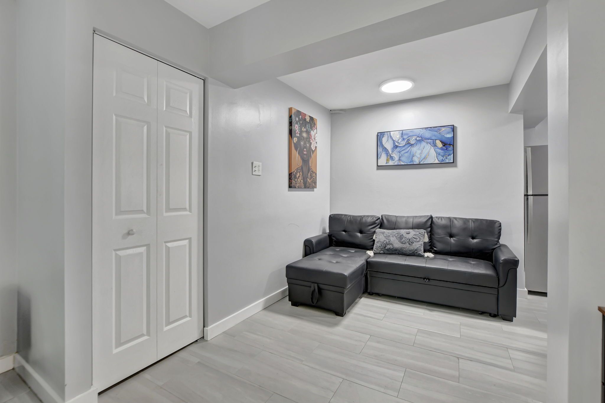 Spacious Studio, 2 Blks Walk To Ave, Close To Beach, Pets Allowed, Free Parking - Delray Beach, FL