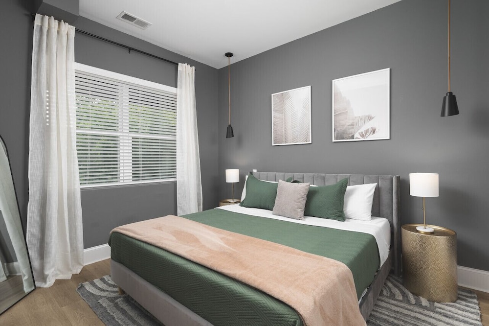 Modern 4 Bed Space In Walkable Area -3 Miles To Downtown - Nashville, TN