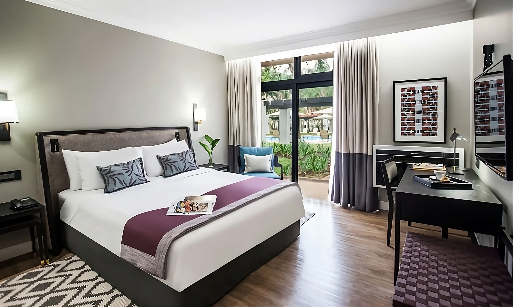 Relax And Recharge! 3 Stylish Units, Free Parking And Shuttle, Outdoor Pool! - Gaborone