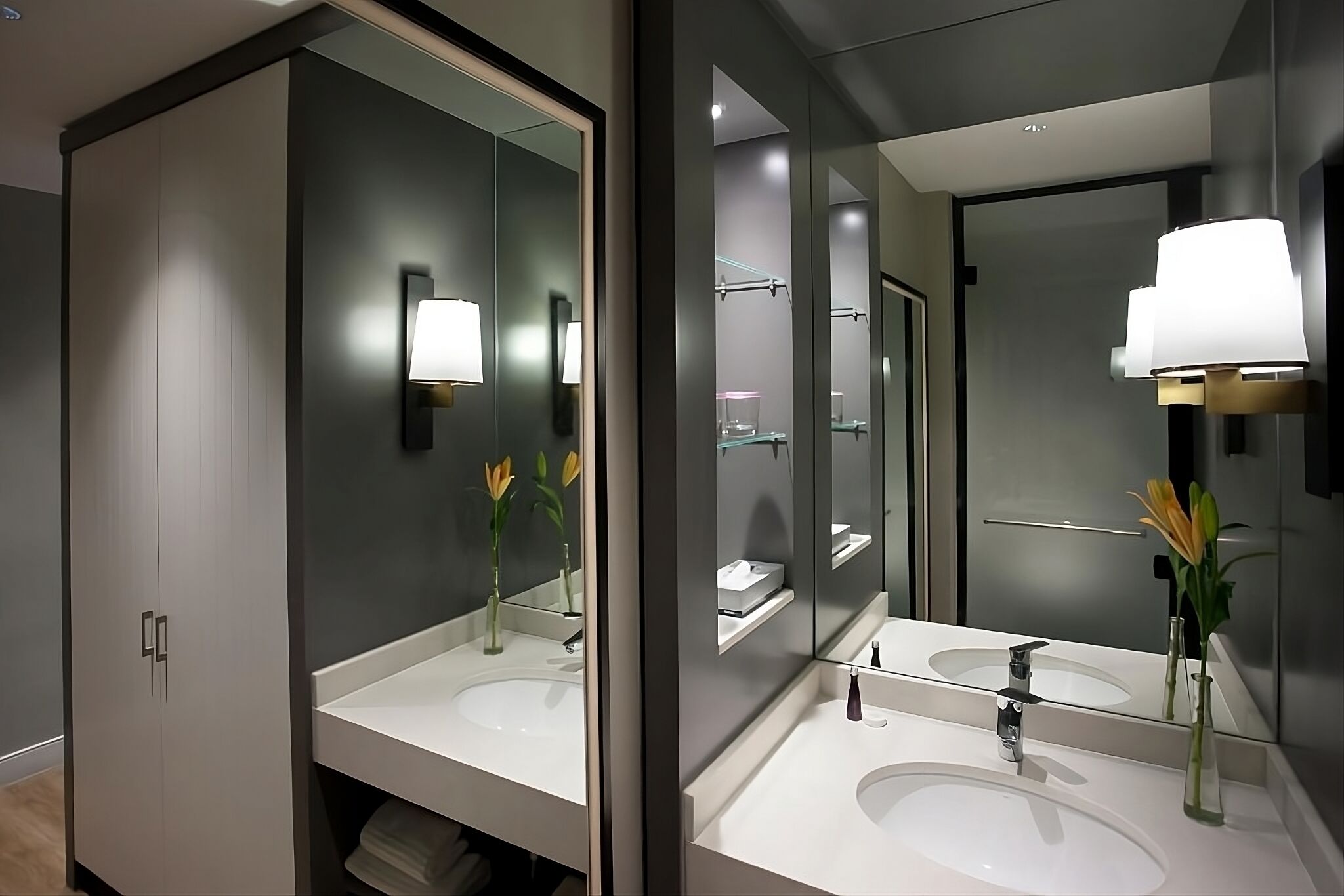 Relax And Recharge! 4 Units With Free Parking And Shuttle, Sports Courts, Pool! - Gaborone