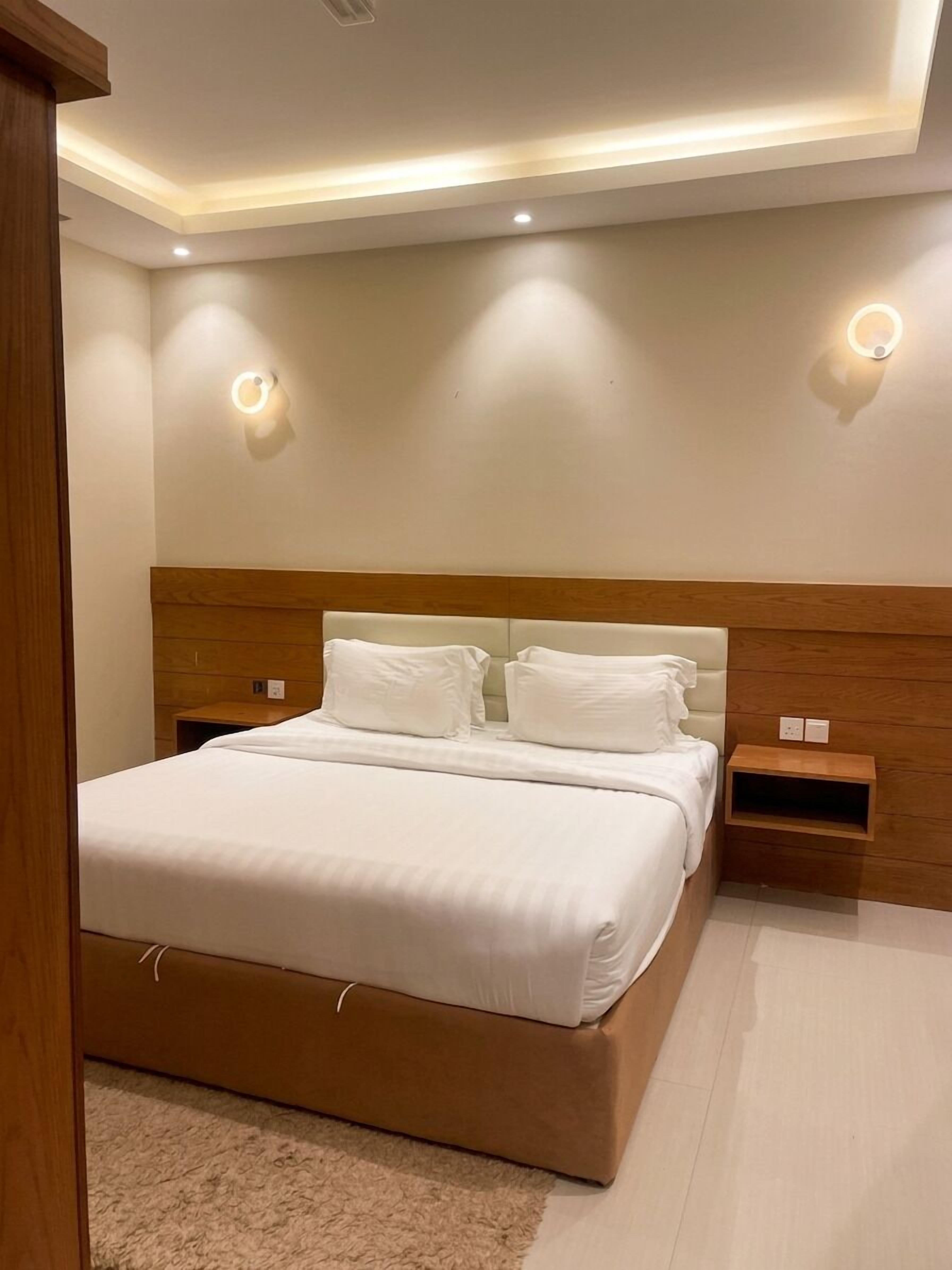 Suíte estúdio design | Roupas de cama premium, camas com colchões pillow-top