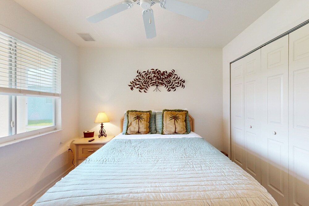 Close to Gulf with pool & updated interior - Rotonda Heights | Vrbo