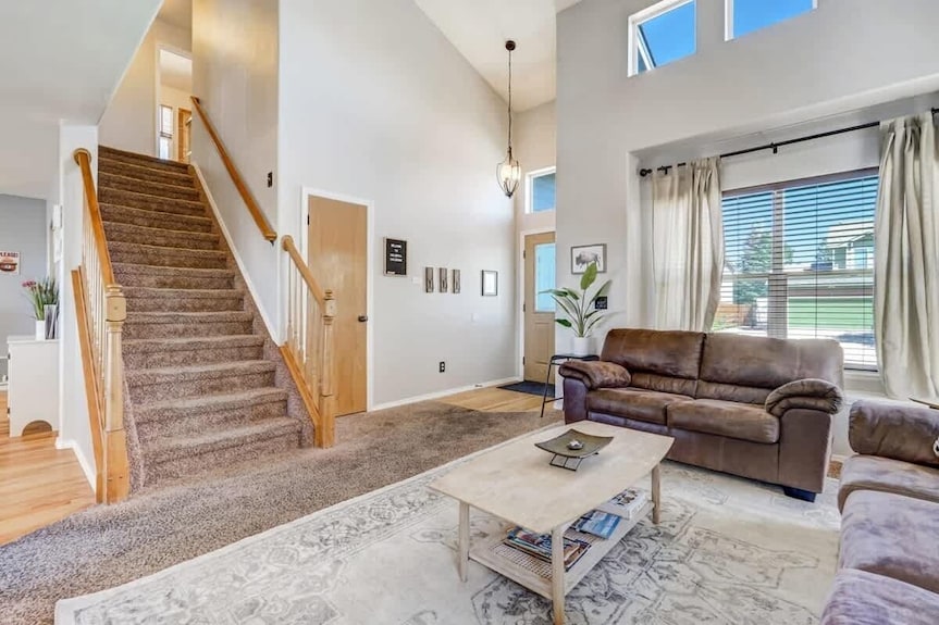 Whistler Hollow! Family Home, Bball Court, Firepit - Colorado Springs