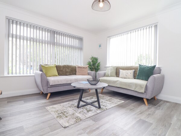 Apple Tree Bungalow - Redruth