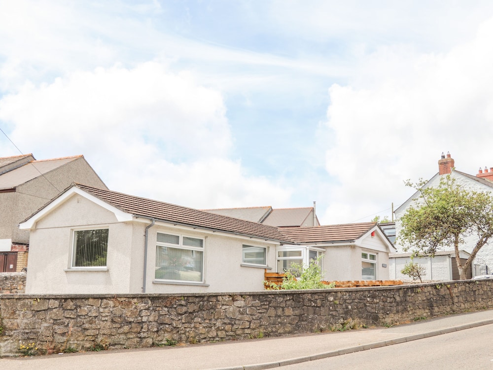 Apple Tree Bungalow - Redruth