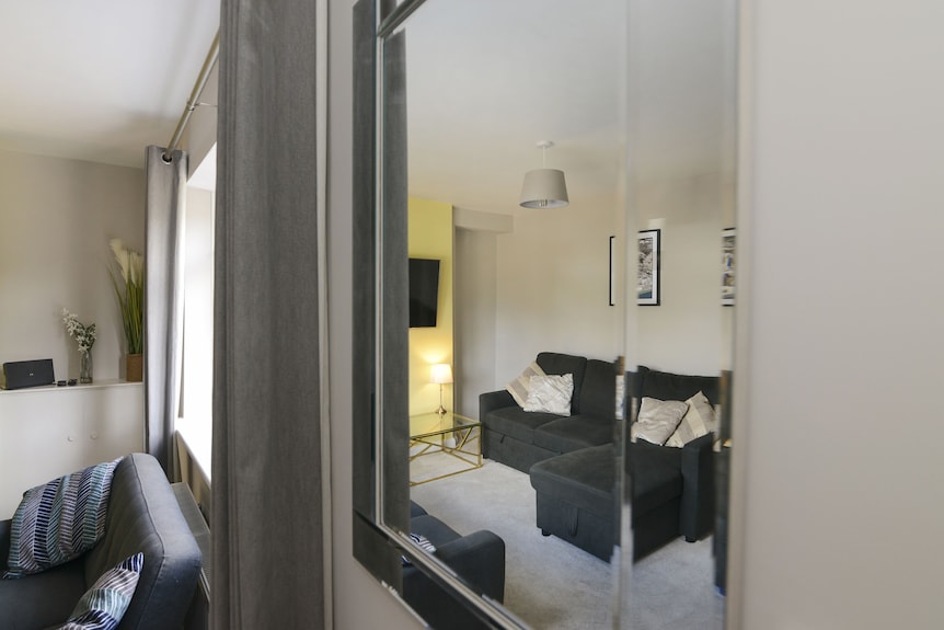 Alderton House - Spacious 3 Bed With Parking - 노팅엄