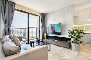 Apartamento família, 3 quartos, sacada, vista para o rio