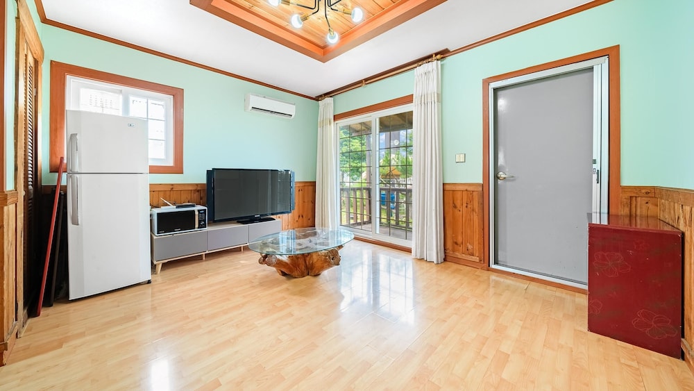 Taean Hagampo Coastvalley Pension - Incheon