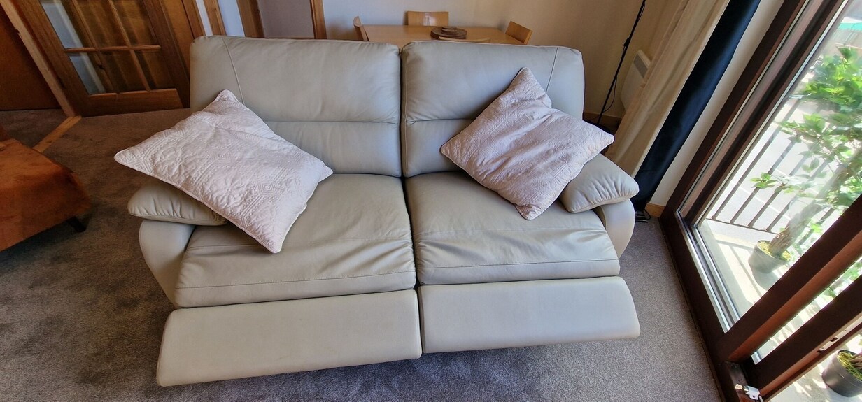 Centre Of Town, Minutes To The Beach And Transport Hubs, Private Parking! - Cawdor Castle and Gardens