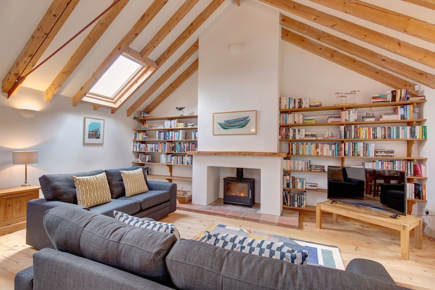 Owl Barn - A Self Catering Cottage That Sleeps 6 Guests In 3 Bedrooms - Norfolk