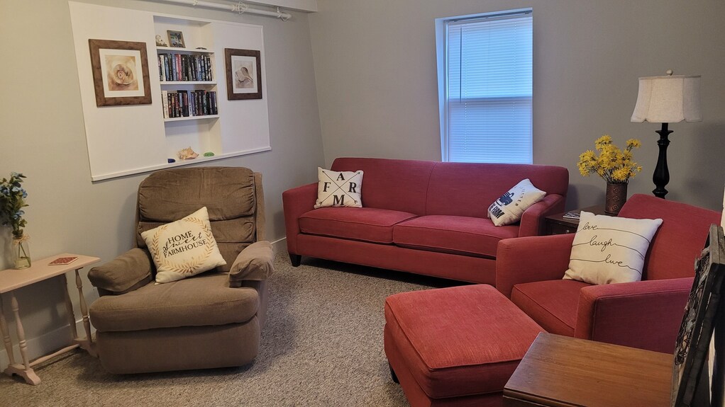 Bayview Apartments A 2nd Floor Apartment Across The Street From Camden Harbor. - Camden, ME