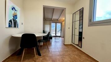 Apartamento | 1 quarto, secretária, internet de alta velocidade