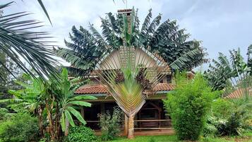 Fachada da propriedade