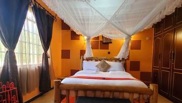 Quarto casal superluxo | 2 quartos, cortinas blackout, ferros/tábuas de passar roupa