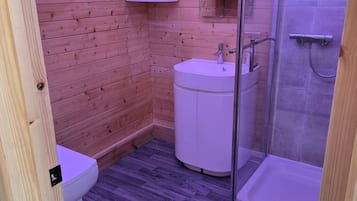 Cabine | Casa de banho | Um polibã, um secador de cabelo, toalhas fornecidas