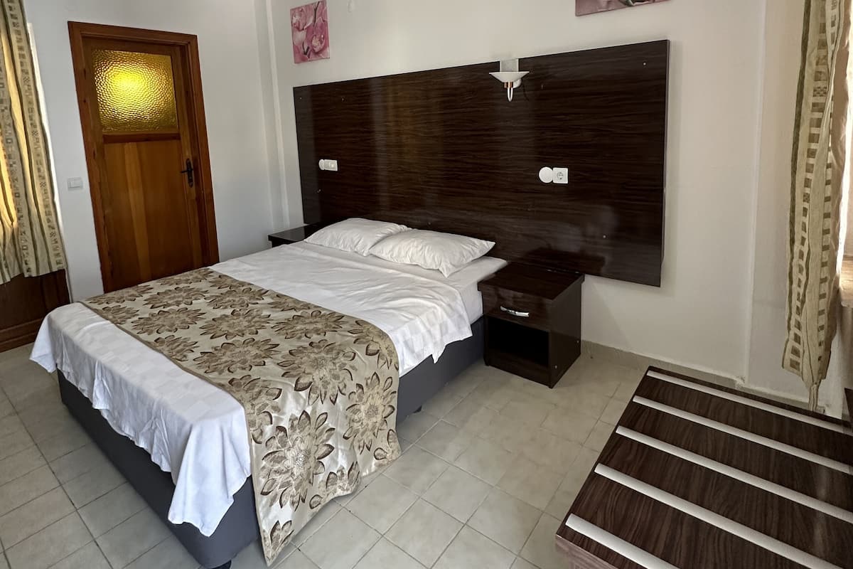 Quarto Duplo Comfort para 1 Pessoa | Wi-fi grátis