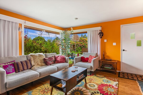 Boho Bliss Bungalow - Shoreline, WA