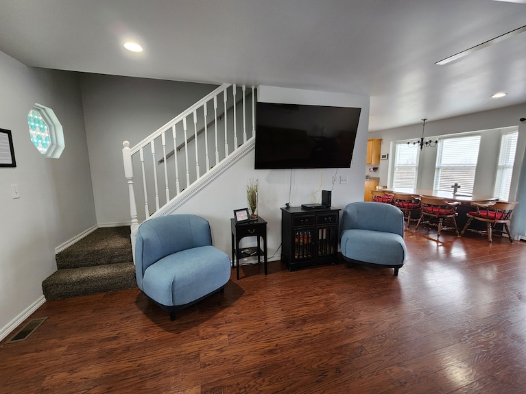 Iridescence Getaway Near Ark Encounter - Sleeps 20 - Kentucky