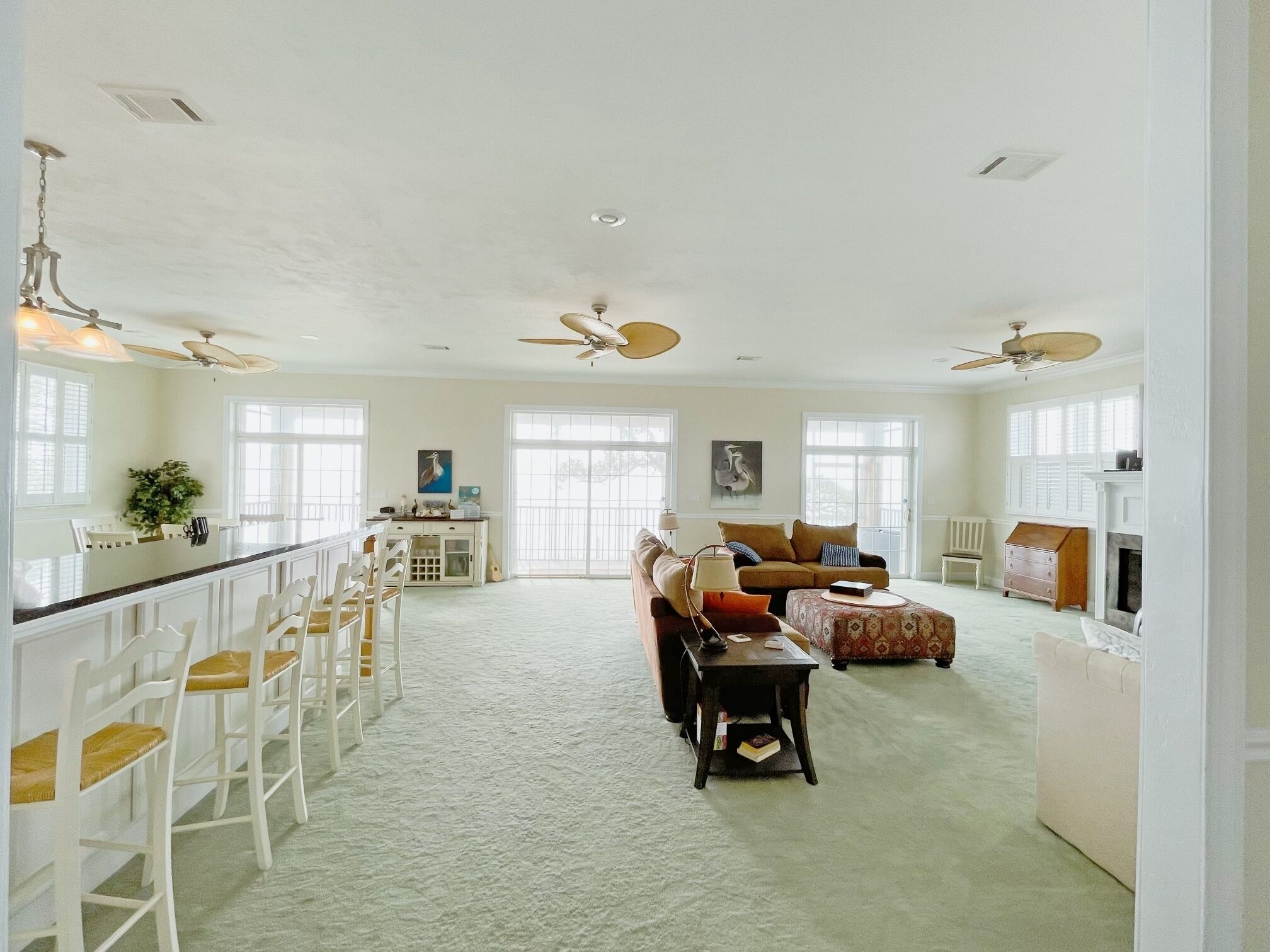 ️Beachfront️ Forget Your Worries In This Spacious And Serene Space - Alligator Point, FL