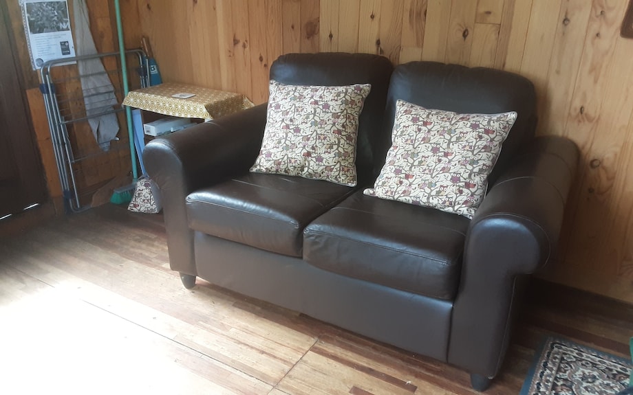 Pod - Sleeps 2 - Jacuzzi - Parking - Garden - Mayenne