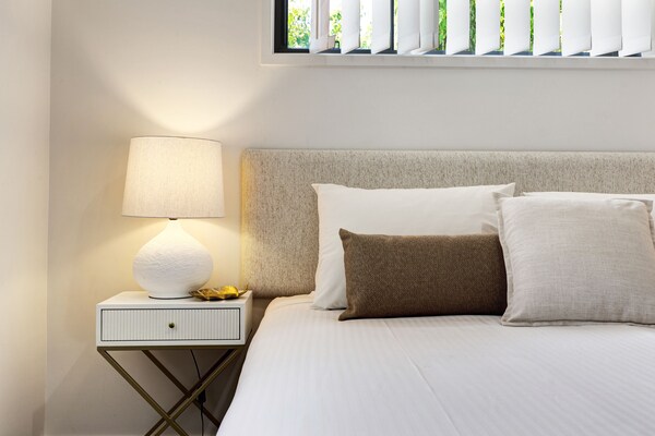 Marj12- Stylish And Spacious Apartment - Mooloolaba