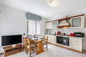 Apartamento Familiar, 1 quarto, varanda (Casa Elena) | Cozinha privada