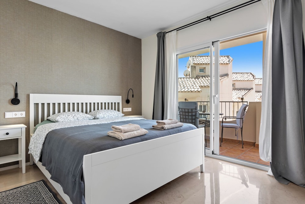 Vacation Home 'Costabella' With Sea View, Wi-fi And Air Conditioning - Marbella