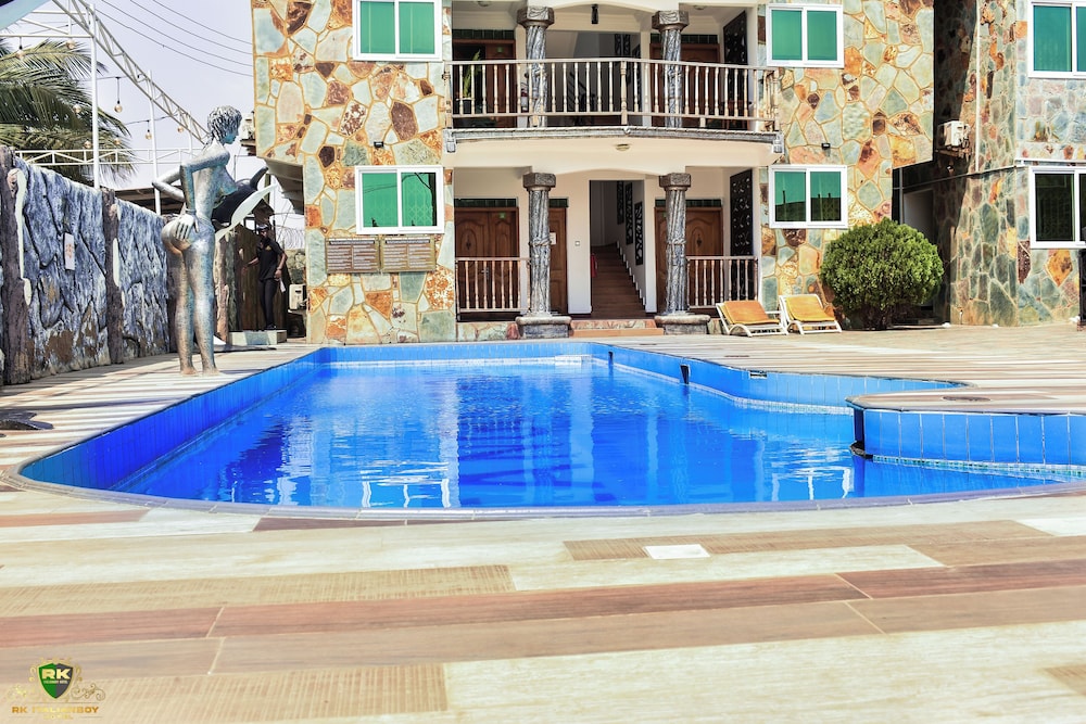 Rk Italian Boy Hotel - Accra