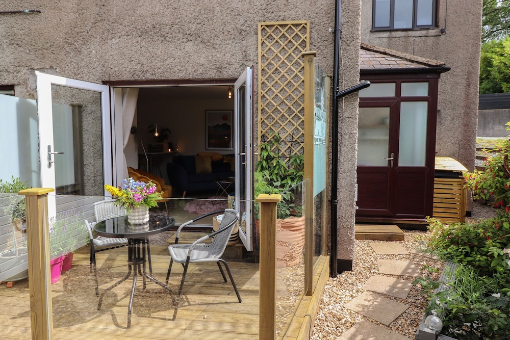 The Sunflower - Bowness-on-Windermere