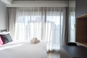 Estúdio Júnior (437115) | Secretária, roupa de cama fornecida 