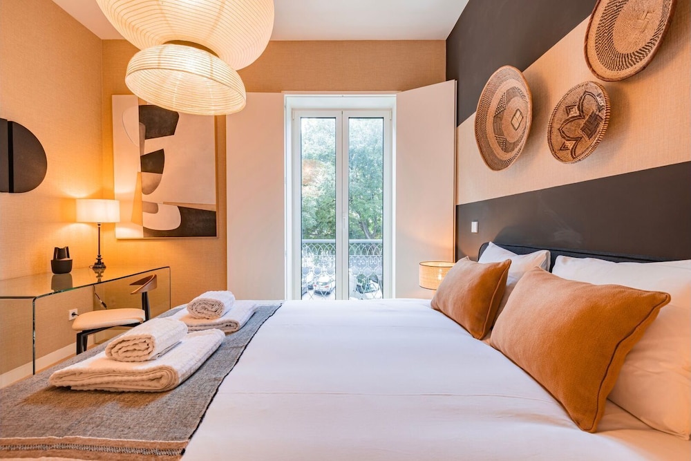 Liberdade Elegance W/rooftop Pool By Lovelystay - Odivelas