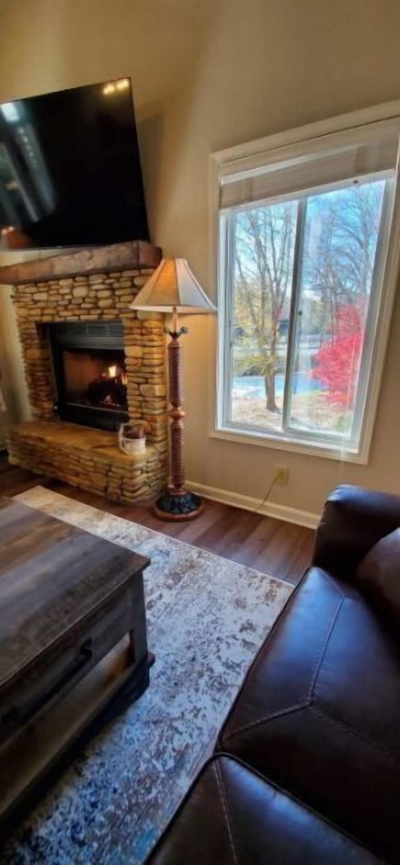 On The Hooch In Helen Hot Tub Fireplace Dog Friendly Walk To All The Fun! - Helen, GA