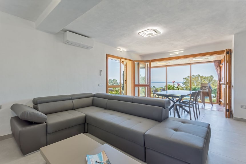 Independent Villa With Five Bedrooms And Four Bathrooms - Tertenia