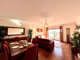 Apartamento, 2 quartos, acesso à piscina | Sala