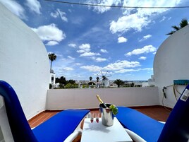 Apartamento, 1 quarto, acesso à piscina | Varanda