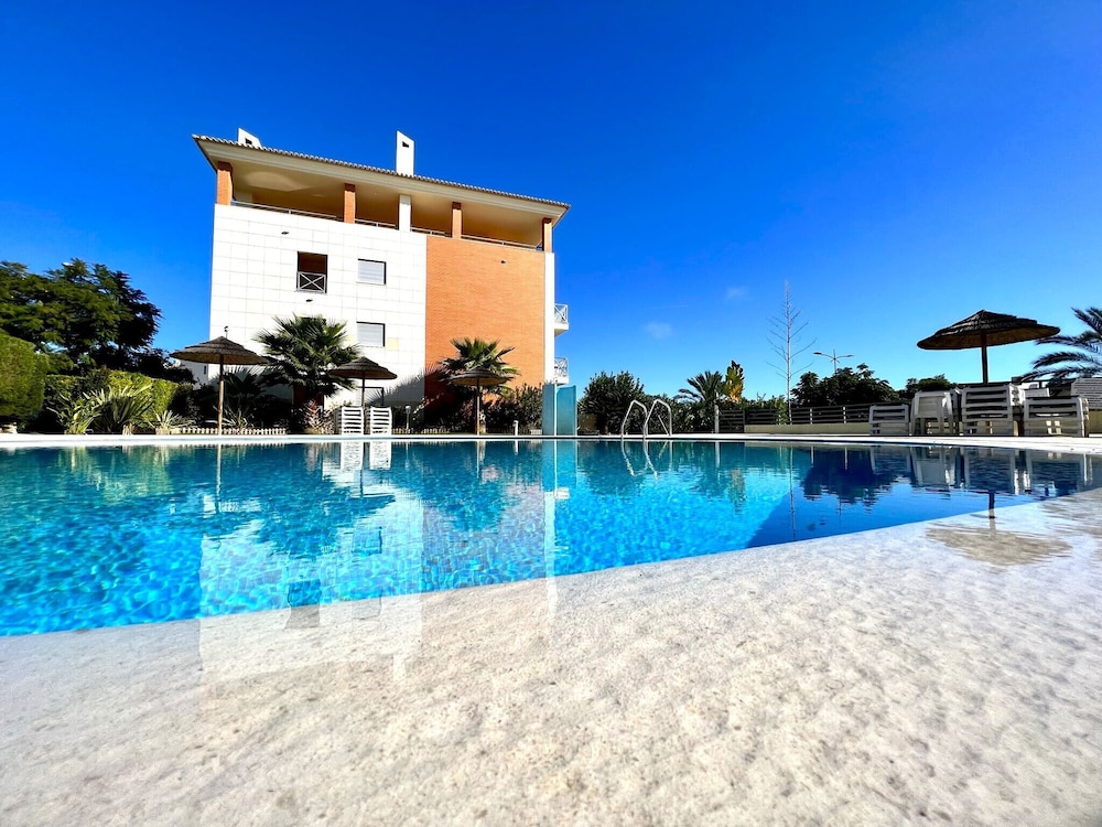 Albufeira Modern 4 With Pool By Homing - Albufeira