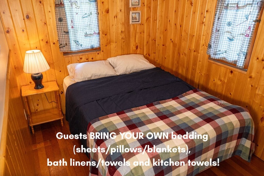 Webb Lake, Hackensack, Northern Mn - 2 Bedroom, Sleeps 4 - Cabin #5 Blue Water - Minnesota