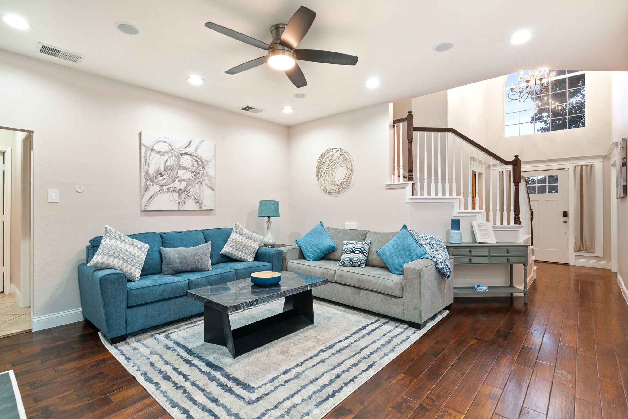 Cozy & Spacious Home W/ Private Pool, Bbq, Game Room Close To Dfw, Sleeps 10-12 - Grapevine, TX