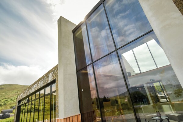 Bracken Hide Hotel - Outer Hebrides
