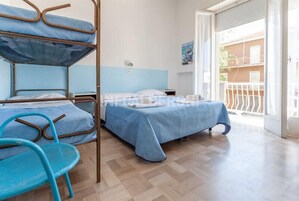 Quarto Quádruplo Clássico | Wi-fi grátis 