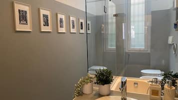 Apartamento | Banheiro | Papel higiênico